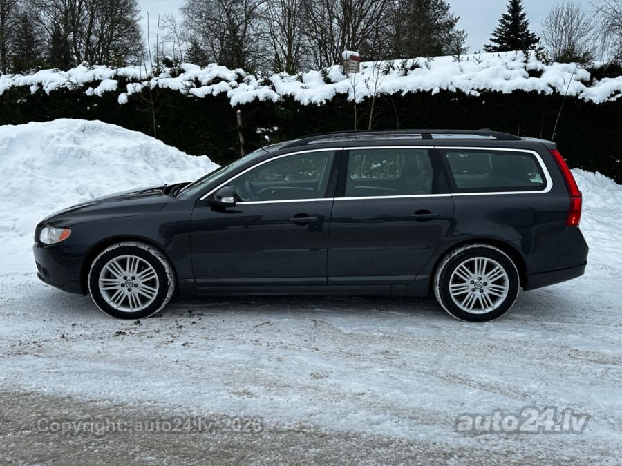 Pelēks Volvo V70 2011 Paide, ar dzinēja tilpumu 2.00 L un nobraukumu 263 tūkst. km par 7690 €, foto 8 vietnē AUTOMOTO.COM.LV