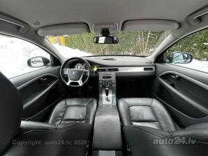 Pelēks Volvo V70 2011 Paide, ar dzinēja tilpumu 2.00 L un nobraukumu 263 tūkst. km par 7690 €, foto 9 vietnē AUTOMOTO.COM.LV