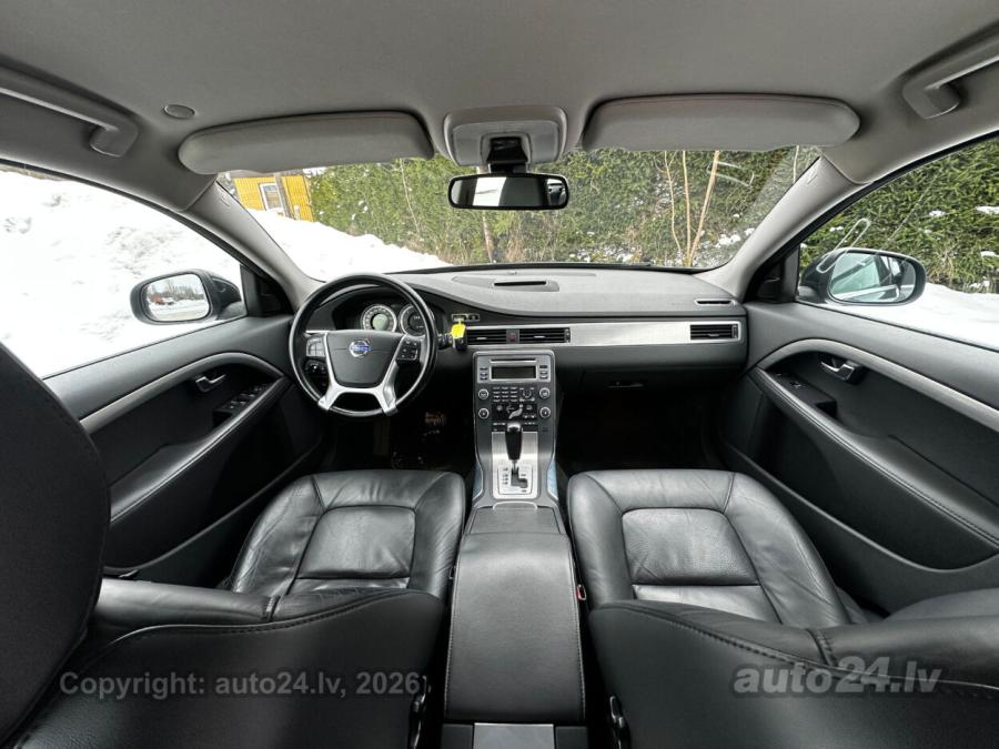 Pelēks Volvo V70 2011 Paide, ar dzinēja tilpumu 2.00 L un nobraukumu 263 tūkst. km par 7690 €, foto 9 vietnē AUTOMOTO.COM.LV