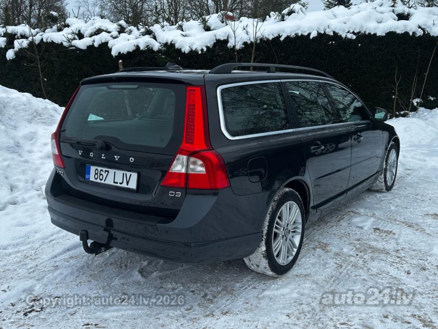 Pelēks Volvo V70 2011 Paide, ar dzinēja tilpumu 2.00 L un nobraukumu 263 tūkst. km par 7690 €, foto 2 vietnē AUTOMOTO.COM.LV
