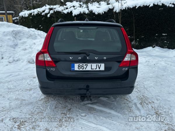 Grey Volvo V70 2011 in Paide, with an engine capacity of 2.00 L and mileage of 263 thousand km for 7690 €, photo 7 on AUTOMOTO.COM.LV