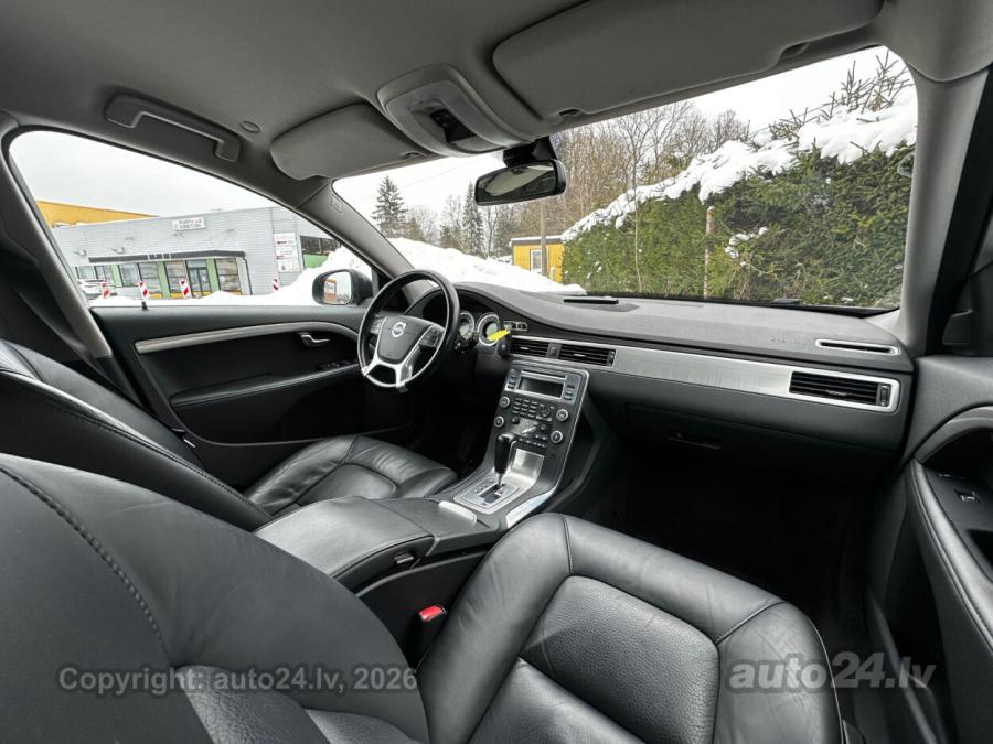 Pelēks Volvo V70 2011 Paide, ar dzinēja tilpumu 2.00 L un nobraukumu 263 tūkst. km par 7690 €, foto 10 vietnē AUTOMOTO.COM.LV