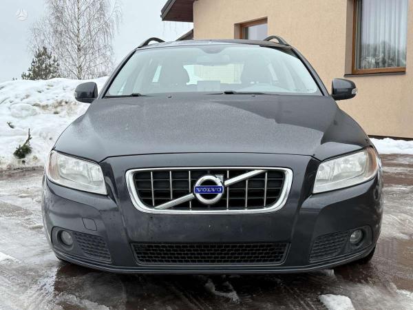 Grey Volvo V70 2011 in Utena, with an engine capacity of 1.56 L and mileage of 265 thousand km for 3950 €, photo 8 on AUTOMOTO.COM.LV