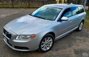 Grey Volvo V70 2011 in Vilnius, with an engine capacity of 2.00 L and mileage of 292 thousand km for 4500 €, photo 3 on AUTOMOTO.COM.LV