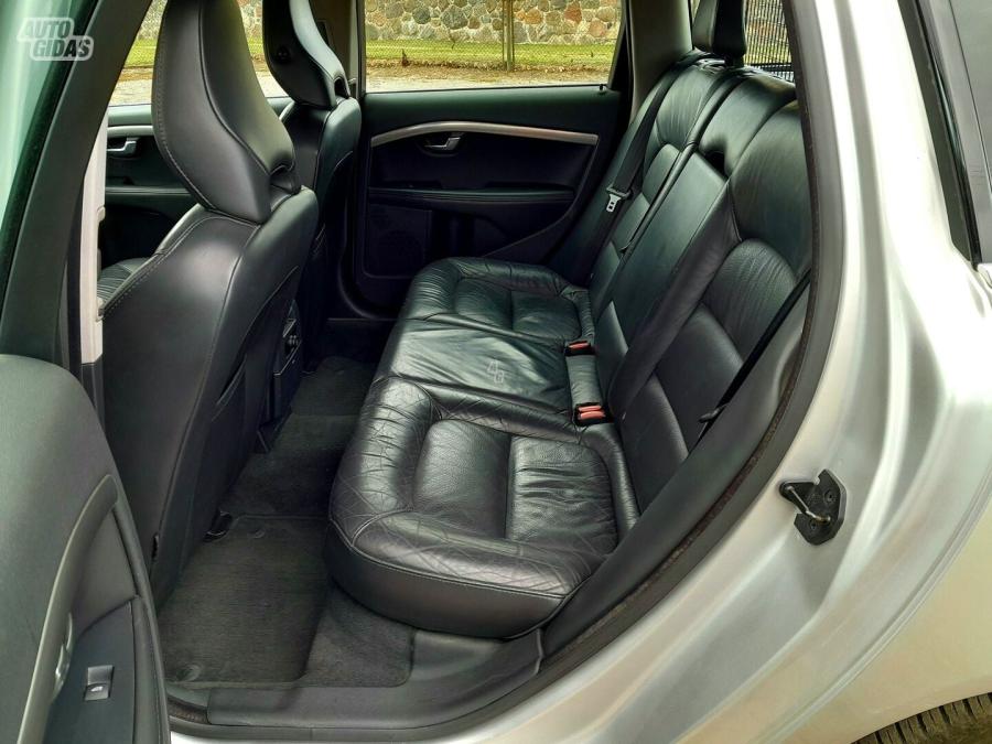 Grey Volvo V70 2011 in Vilnius, with an engine capacity of 2.00 L and mileage of 292 thousand km for 4500 €, photo 11 on AUTOMOTO.COM.LV