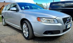 Grey Volvo V70 2011 in Vilnius, with an engine capacity of 2.00 L and mileage of 292 thousand km for 4500 €, photo 17 on AUTOMOTO.COM.LV