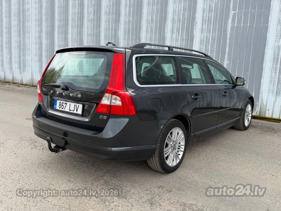 Pelēks Volvo V70 2011 Paide, ar dzinēja tilpumu 2.00 L un nobraukumu 263 tūkst. km par 7690 €, foto 3 vietnē AUTOMOTO.COM.LV