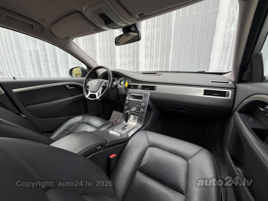 Pelēks Volvo V70 2011 Paide, ar dzinēja tilpumu 2.00 L un nobraukumu 263 tūkst. km par 7690 €, foto 13 vietnē AUTOMOTO.COM.LV