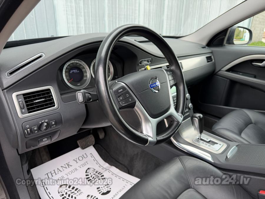 Pelēks Volvo V70 2011 Paide, ar dzinēja tilpumu 2.00 L un nobraukumu 263 tūkst. km par 7690 €, foto 16 vietnē AUTOMOTO.COM.LV