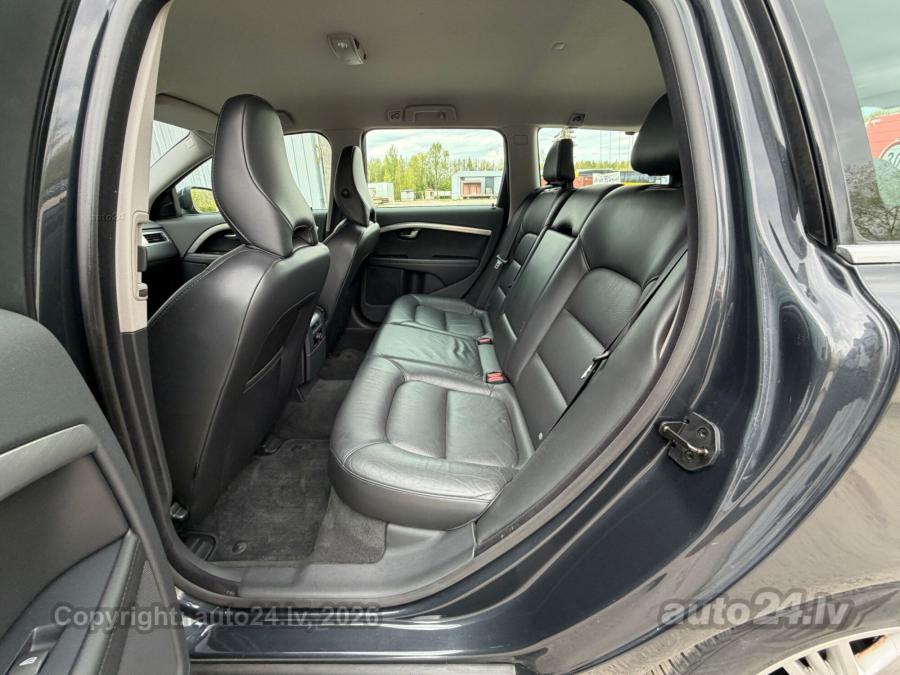 Pelēks Volvo V70 2011 Paide, ar dzinēja tilpumu 2.00 L un nobraukumu 263 tūkst. km par 7690 €, foto 20 vietnē AUTOMOTO.COM.LV