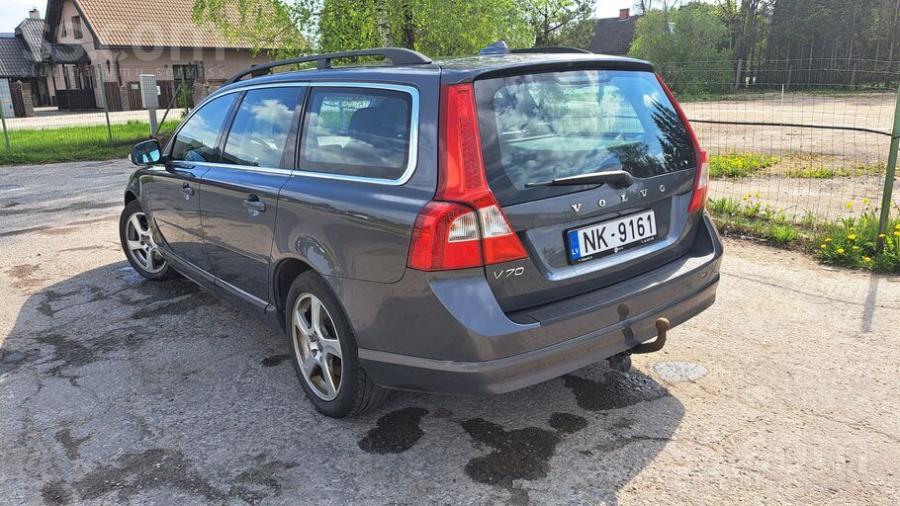 Grey Volvo V70 2011 in Riga, with an engine capacity of 2.00 L and mileage of 364 thousand km for 4450 €, photo 4 on AUTOMOTO.COM.LV