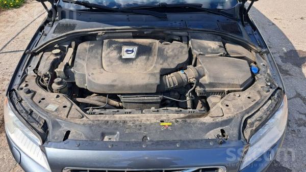 Grey Volvo V70 2011 in Riga, with an engine capacity of 2.00 L and mileage of 364 thousand km for 4450 €, photo 10 on AUTOMOTO.COM.LV