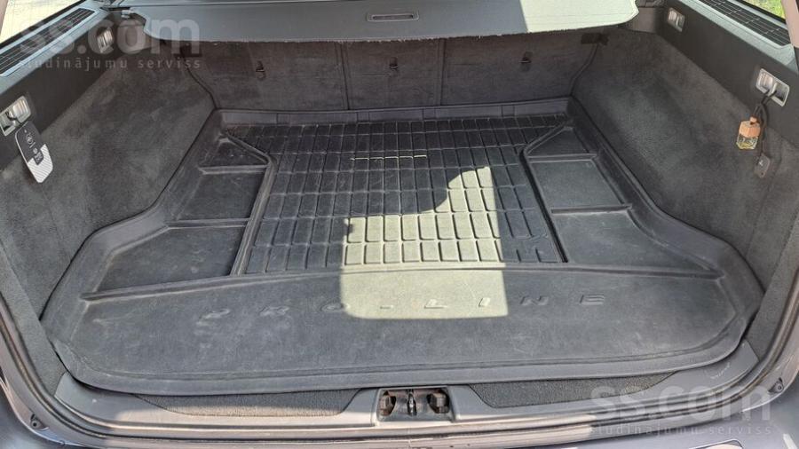 Grey Volvo V70 2011 in Riga, with an engine capacity of 2.00 L and mileage of 364 thousand km for 4450 €, photo 14 on AUTOMOTO.COM.LV