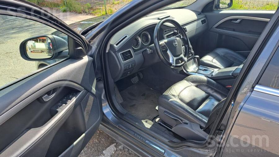 Grey Volvo V70 2011 in Riga, with an engine capacity of 2.00 L and mileage of 364 thousand km for 4450 €, photo 17 on AUTOMOTO.COM.LV