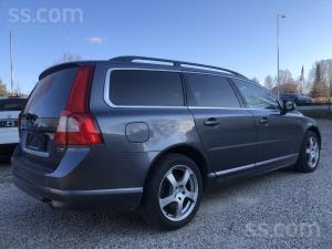 Pelēks Volvo V70 2011 Valmiera, ar dzinēja tilpumu 2.40 L un nobraukumu 297 tūkst. km par 4490 €, foto 4 vietnē AUTOMOTO.COM.LV