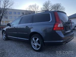 Pelēks Volvo V70 2011 Valmiera, ar dzinēja tilpumu 2.40 L un nobraukumu 297 tūkst. km par 4490 €, foto 5 vietnē AUTOMOTO.COM.LV