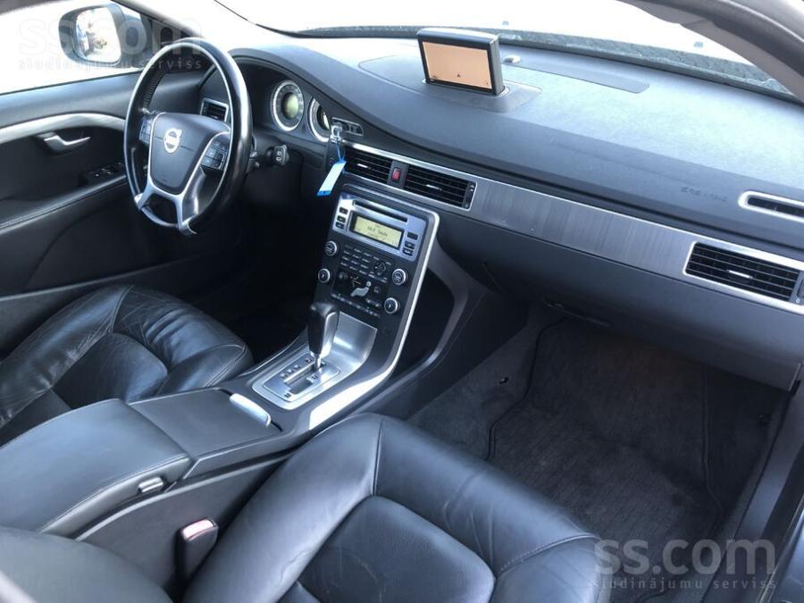 Pelēks Volvo V70 2011 Valmiera, ar dzinēja tilpumu 2.40 L un nobraukumu 297 tūkst. km par 4490 €, foto 6 vietnē AUTOMOTO.COM.LV