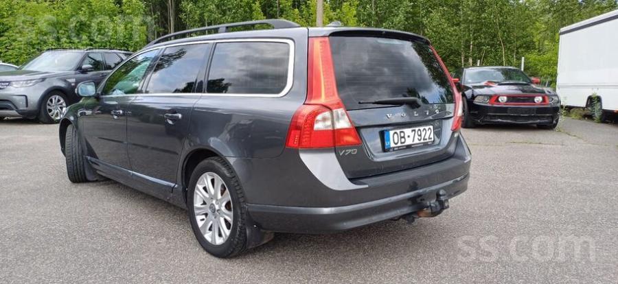 Grey Volvo V70 2011 in Riga, with an engine capacity of 2.00 L and mileage of 221 thousand km for 5300 €, photo 5 on AUTOMOTO.COM.LV