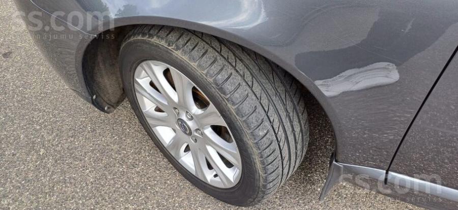 Grey Volvo V70 2011 in Riga, with an engine capacity of 2.00 L and mileage of 221 thousand km for 5300 €, photo 8 on AUTOMOTO.COM.LV