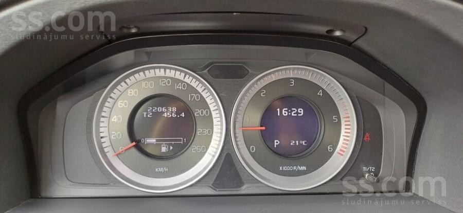 Grey Volvo V70 2011 in Riga, with an engine capacity of 2.00 L and mileage of 221 thousand km for 5300 €, photo 15 on AUTOMOTO.COM.LV