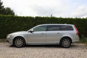 Pelēks Volvo V70 2011 Alīta, ar dzinēja tilpumu 2.00 L un nobraukumu 299 tūkst. km par 5100 €, foto 8 vietnē AUTOMOTO.COM.LV
