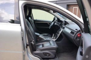 Pelēks Volvo V70 2011 Alīta, ar dzinēja tilpumu 2.00 L un nobraukumu 299 tūkst. km par 5100 €, foto 12 vietnē AUTOMOTO.COM.LV