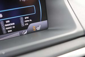 Pelēks Volvo V70 2011 Alīta, ar dzinēja tilpumu 2.00 L un nobraukumu 299 tūkst. km par 5100 €, foto 17 vietnē AUTOMOTO.COM.LV