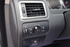 Pelēks Volvo V70 2011 Alīta, ar dzinēja tilpumu 2.00 L un nobraukumu 299 tūkst. km par 5100 €, foto 23 vietnē AUTOMOTO.COM.LV