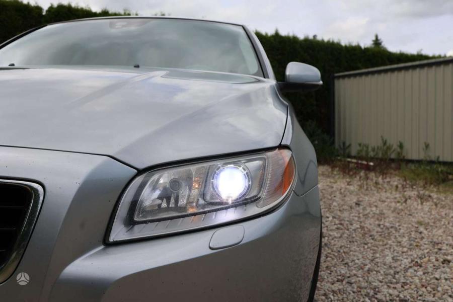 Pelēks Volvo V70 2011 Alīta, ar dzinēja tilpumu 2.00 L un nobraukumu 299 tūkst. km par 5100 €, foto 27 vietnē AUTOMOTO.COM.LV