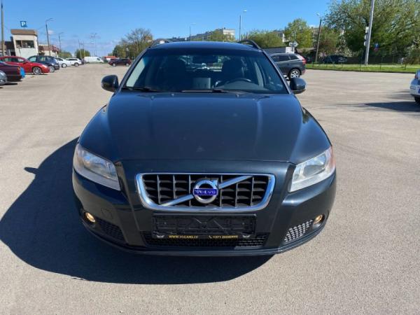 Pelēks Volvo V70 2011 Rīga, ar dzinēja tilpumu 2.00 L un nobraukumu 315 tūkst. km par 5950 €, foto 7 vietnē AUTOMOTO.COM.LV