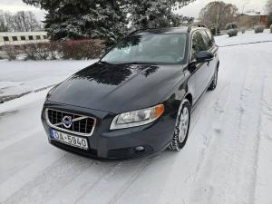 Pelēks Volvo V70 2011 Jēkabpils, ar dzinēja tilpumu 2.00 L un nobraukumu 262 tūkst. km par 6490 €, foto  vietnē AUTOMOTO.COM.LV
