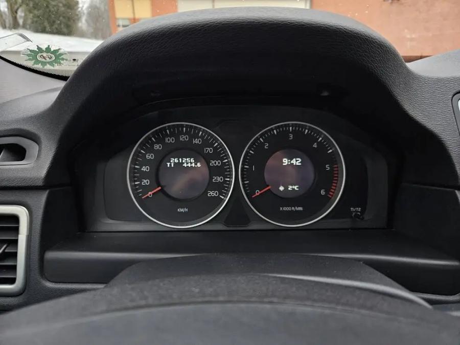 Серый Вольво В70 2011 в Екабпилс, объемом двигателя 2.00 л и пробегом 262 тыс. км за 6490 €, фото 25 на AUTOMOTO.COM.LV