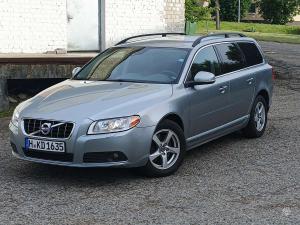 Pelēks Volvo V70 2011 Utena, ar dzinēja tilpumu 2.40 L un nobraukumu 323 tūkst. km par 6500 €, foto  vietnē AUTOMOTO.COM.LV