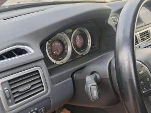 Pelēks Volvo V70 2011 Utena, ar dzinēja tilpumu 2.40 L un nobraukumu 323 tūkst. km par 6500 €, foto 10 vietnē AUTOMOTO.COM.LV
