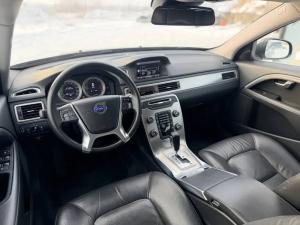 Grey Volvo V70 2011 in Riga, with an engine capacity of 2.00 L and mileage of 334 thousand km for 6995 €, photo 26 on AUTOMOTO.COM.LV