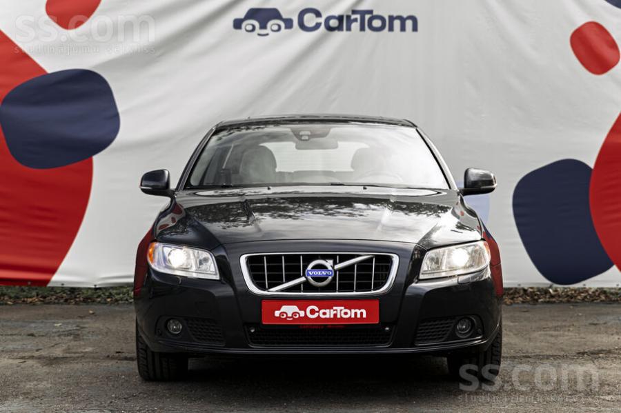 Pelēks Volvo V70 2011 Rīga, ar dzinēja tilpumu 2.00 L un nobraukumu 287 tūkst. km par 7990 €, foto 3 vietnē AUTOMOTO.COM.LV