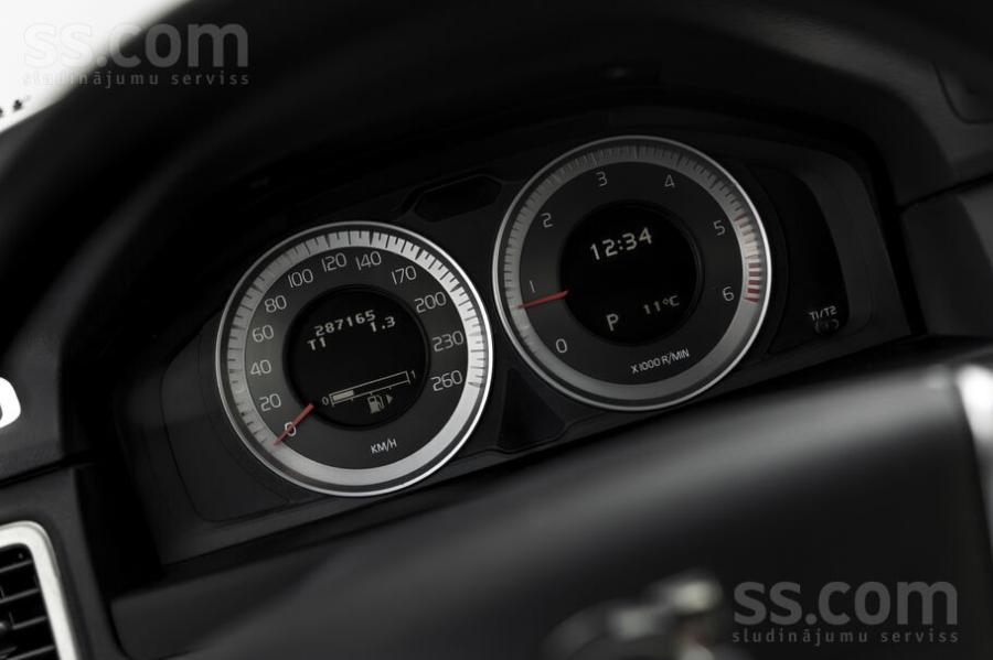 Pelēks Volvo V70 2011 Rīga, ar dzinēja tilpumu 2.00 L un nobraukumu 287 tūkst. km par 7990 €, foto 11 vietnē AUTOMOTO.COM.LV