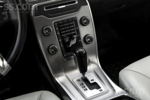 Pelēks Volvo V70 2011 Rīga, ar dzinēja tilpumu 2.00 L un nobraukumu 287 tūkst. km par 7990 €, foto 12 vietnē AUTOMOTO.COM.LV