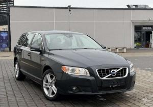 Grey Volvo V70 2011 in Raseiniai, with an engine capacity of 1.60 L and mileage of 280 thousand km for 3600 €, photo 4 on AUTOMOTO.COM.LV