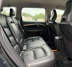 Grey Volvo V70 2011 in Raseiniai, with an engine capacity of 1.60 L and mileage of 280 thousand km for 3600 €, photo 19 on AUTOMOTO.COM.LV