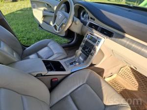 Grey Volvo V70 2011 in Riga, with an engine capacity of 2.00 L and mileage of 337 thousand km for 4100 €, photo 15 on AUTOMOTO.COM.LV