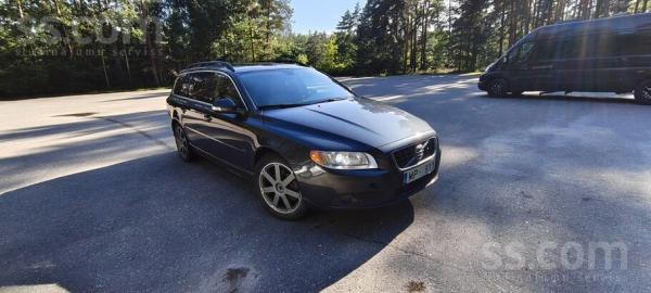 Pelēks Volvo V70 2011 Rīga, ar dzinēja tilpumu 2.00 L un nobraukumu 353 tūkst. km par 4400 €, foto 1 vietnē AUTOMOTO.COM.LV