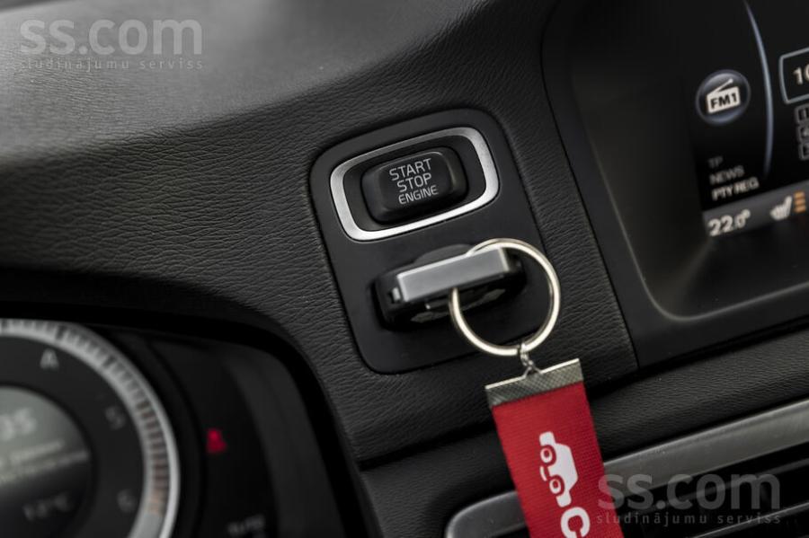Grey Volvo V70 2011 in Riga, with an engine capacity of 2.00 L and mileage of 287 thousand km for 7990 €, photo 17 on AUTOMOTO.COM.LV