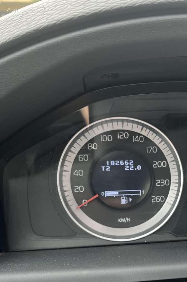Pelēks Volvo V70 2011 Kauņa, ar dzinēja tilpumu 1.56 L un nobraukumu 183 tūkst. km par 4758 €, foto 6 vietnē AUTOMOTO.COM.LV