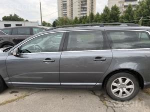 Grey Volvo V70 2011 in Riga, with an engine capacity of 2.00 L and mileage of 309 thousand km for 4000 €, photo 3 on AUTOMOTO.COM.LV