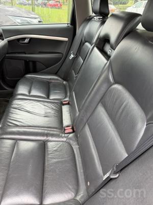 Grey Volvo V70 2011 in Riga, with an engine capacity of 2.00 L and mileage of 309 thousand km for 4000 €, photo 7 on AUTOMOTO.COM.LV