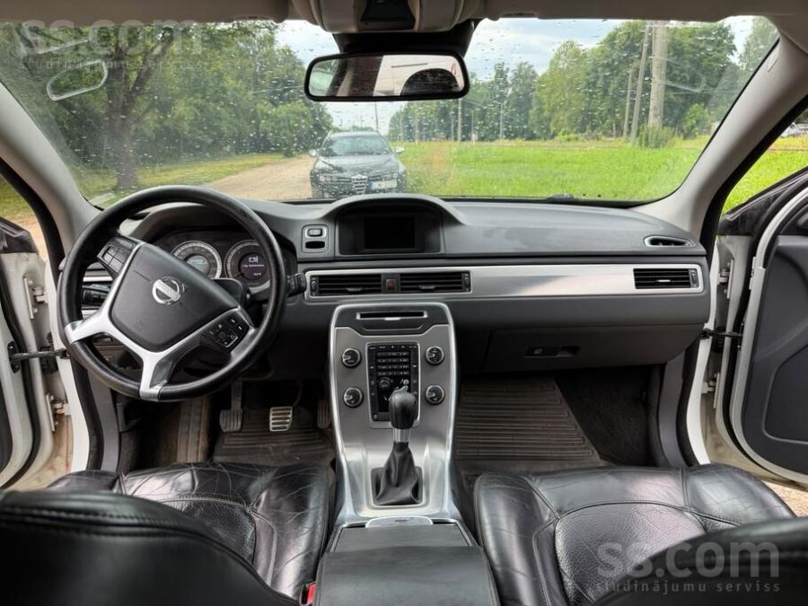 Grey Volvo V70 2011 in Riga, with an engine capacity of 1.60 L and mileage of 364 thousand km for 4000 €, photo 10 on AUTOMOTO.COM.LV