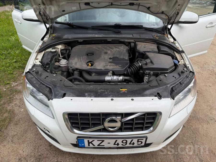 Grey Volvo V70 2011 in Riga, with an engine capacity of 1.60 L and mileage of 364 thousand km for 4000 €, photo 11 on AUTOMOTO.COM.LV