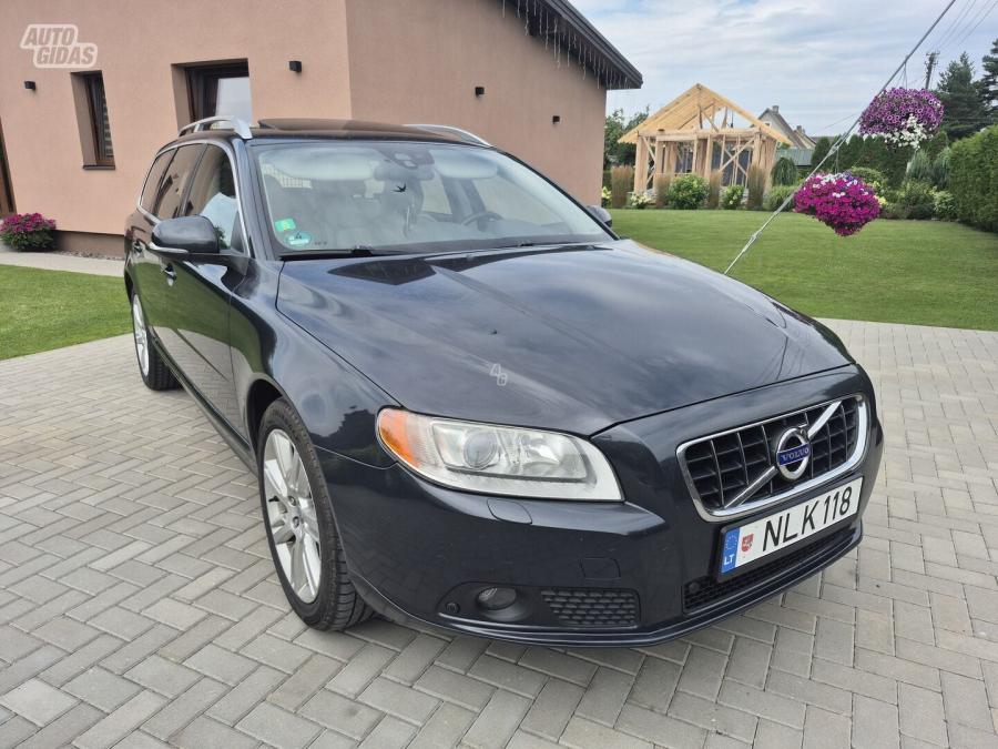 Pelēks Volvo V70 2011 Jonava, ar dzinēja tilpumu 2.00 L un nobraukumu 357 tūkst. km par 5000 €, foto 1 vietnē AUTOMOTO.COM.LV