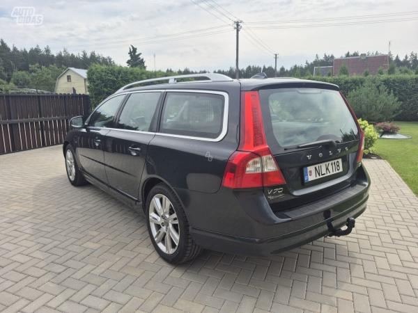 Grey Volvo V70 2011 in Jonava, with an engine capacity of 2.00 L and mileage of 357 thousand km for 5000 €, photo 7 on AUTOMOTO.COM.LV